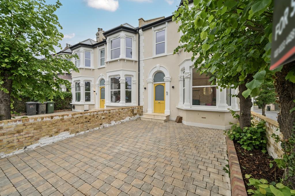 Broadfield Road London SE6 4 bed end of terrace house to rent - £4,500 ...