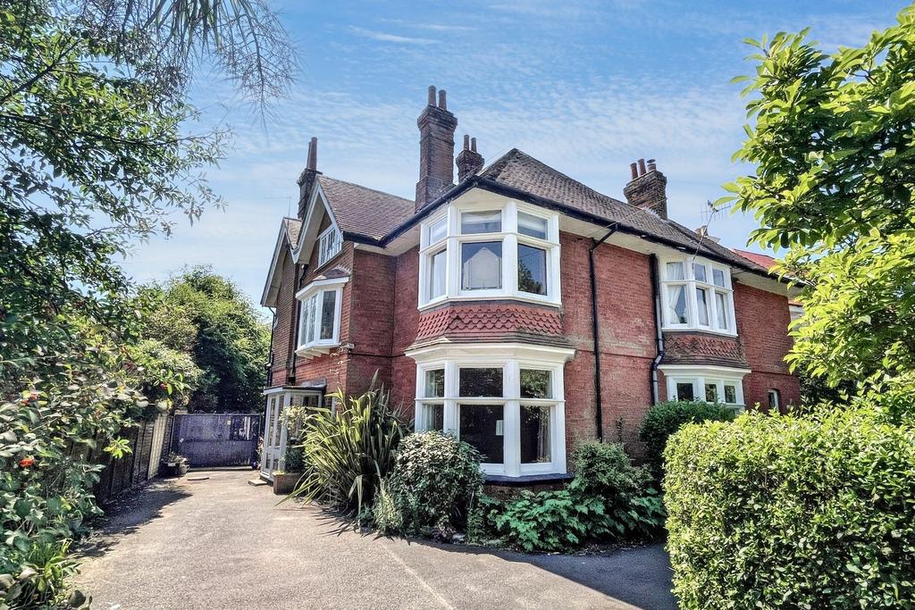 Bournemouth 7 bed detached house - £850,000