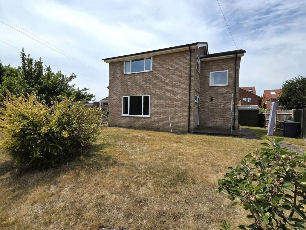 Everton Road, Bedfordshire SG19 4 bed detached house - £399,950