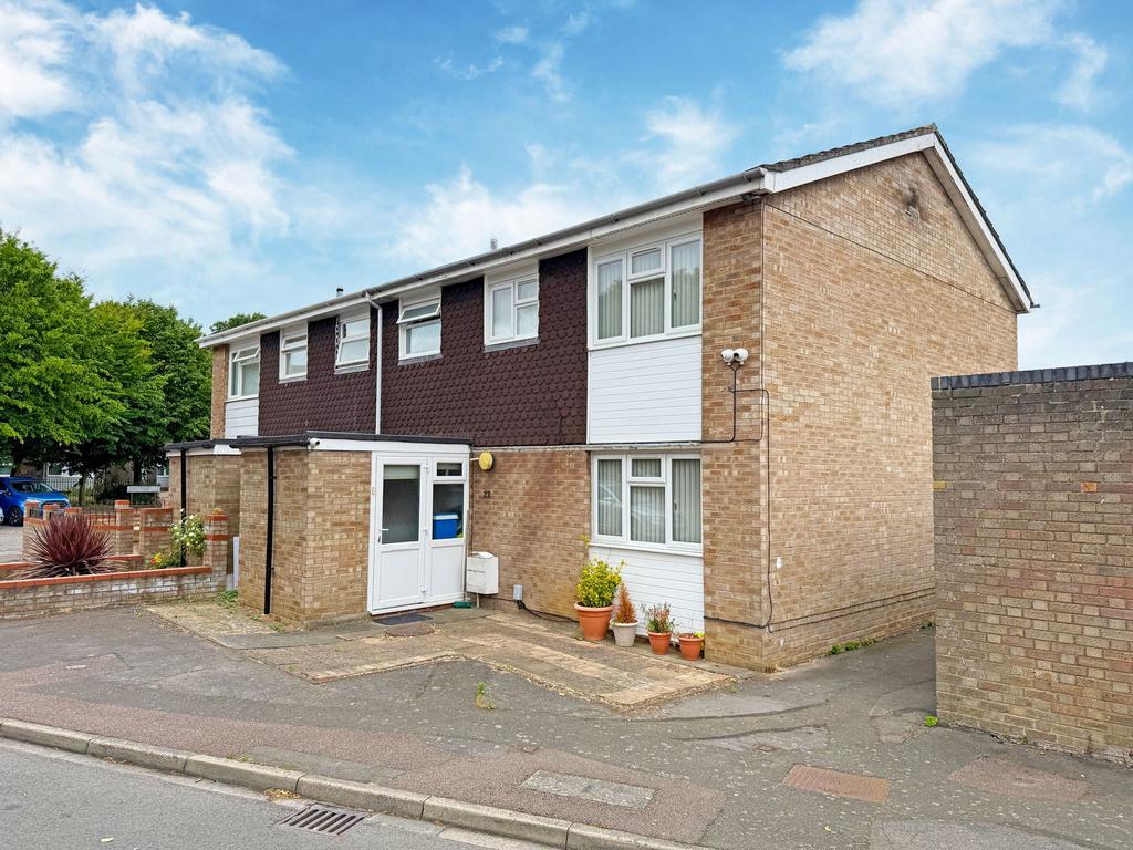 St. Johns Avenue, Kempston, Bedford... 4 bed semi-detached house - £325,000