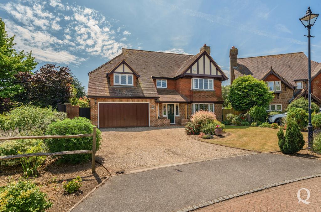 Doves Croft, Tunstall, Sittingbourne... 5 bed detached house for sale ...