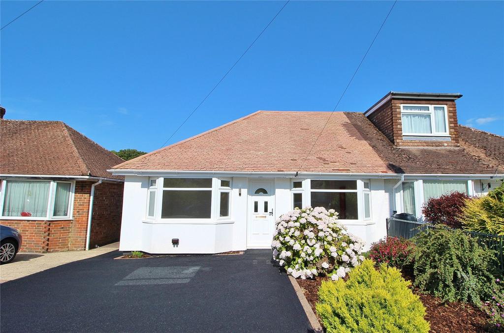 The Quadrangle, Findon, Worthing... 2 bed bungalow for sale - £375,000