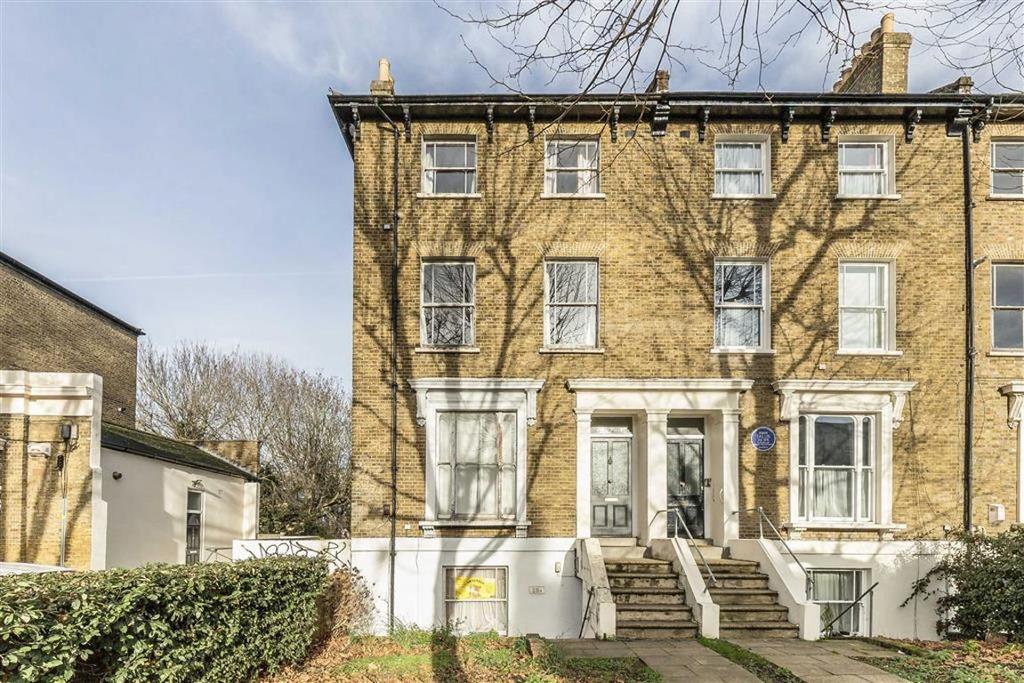 New Cross Road, London SE14 4 bed flat - £550,000