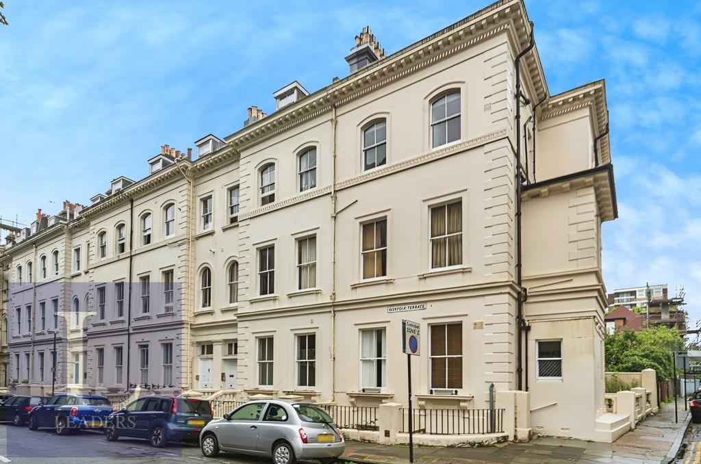 Norfolk Terrace 2 bed flat - £1,450 pcm (£335 pw)