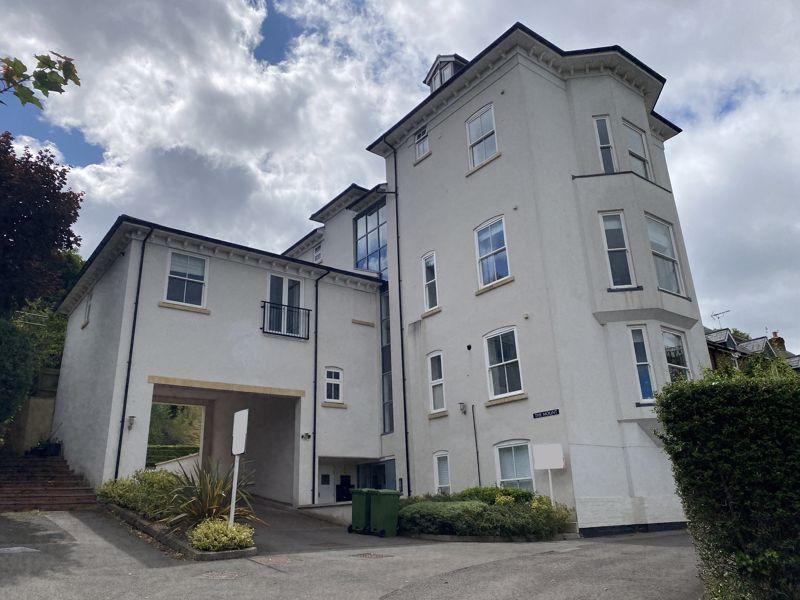 Mount Lane, Stourbridge DY9 2 bed apartment to rent - £1,100 pcm (£254 pw)