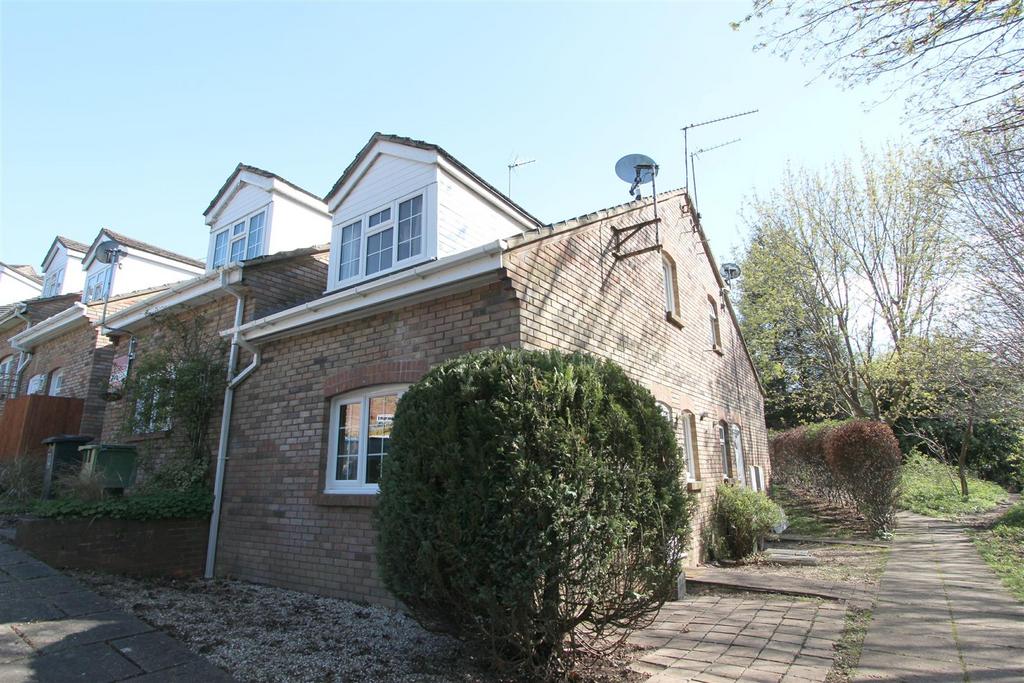 Grove Gardens, Tring 1 bed end of terrace house - £1,050 pcm (£242 pw)