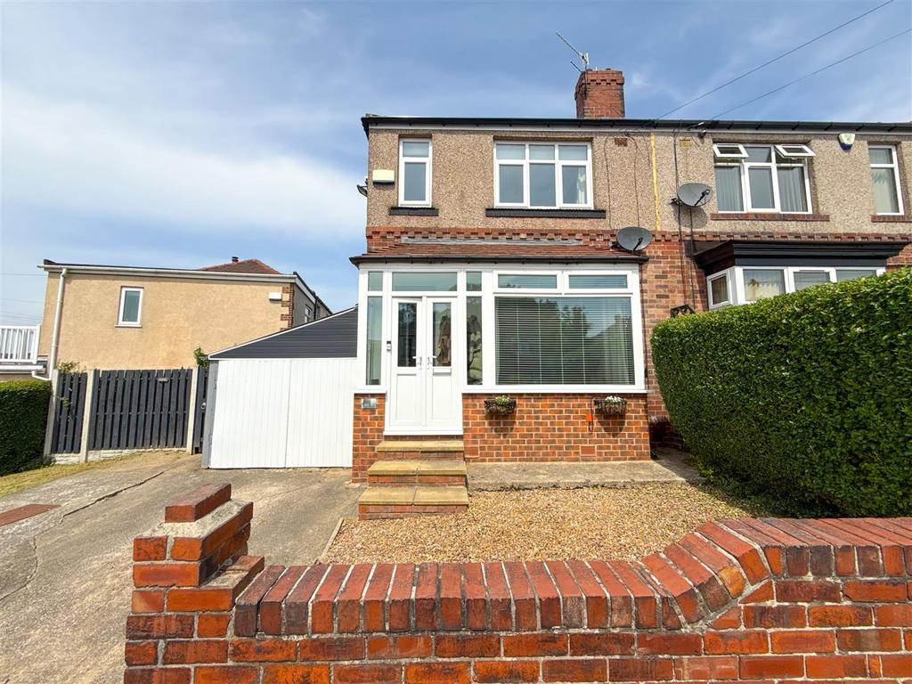 Lyminster Road, Fox Hill, S6 2 bed semi-detached house - £190,000