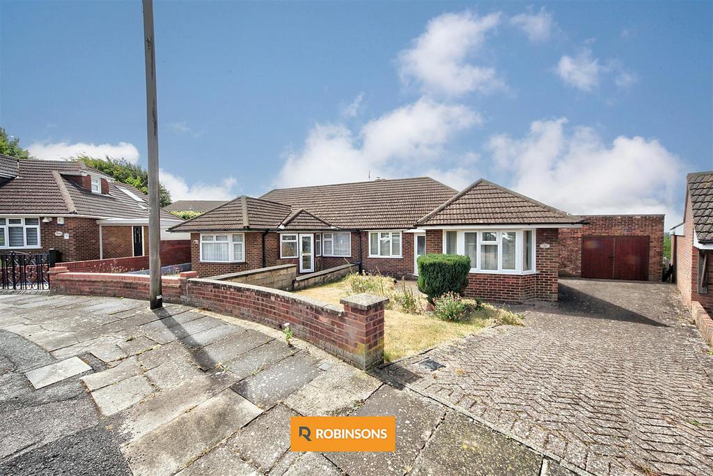 Marina Drive, Dunstable 3 bed semi-detached bungalow for sale - £425,000