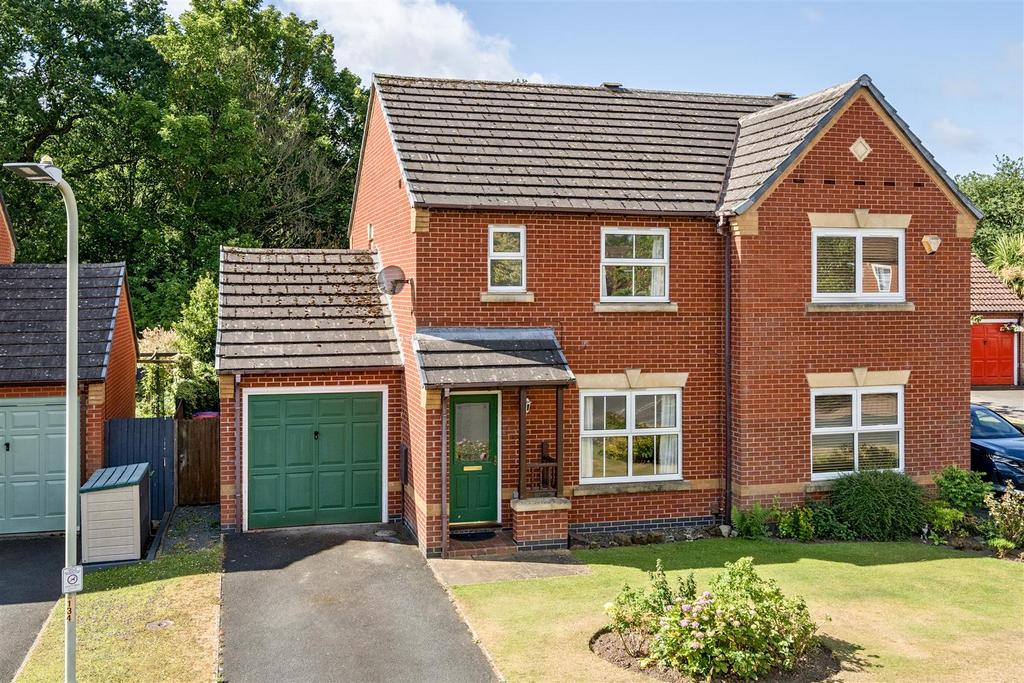 St. Pauls Drive, Telford TF1 3 bed semi-detached house - £220,000