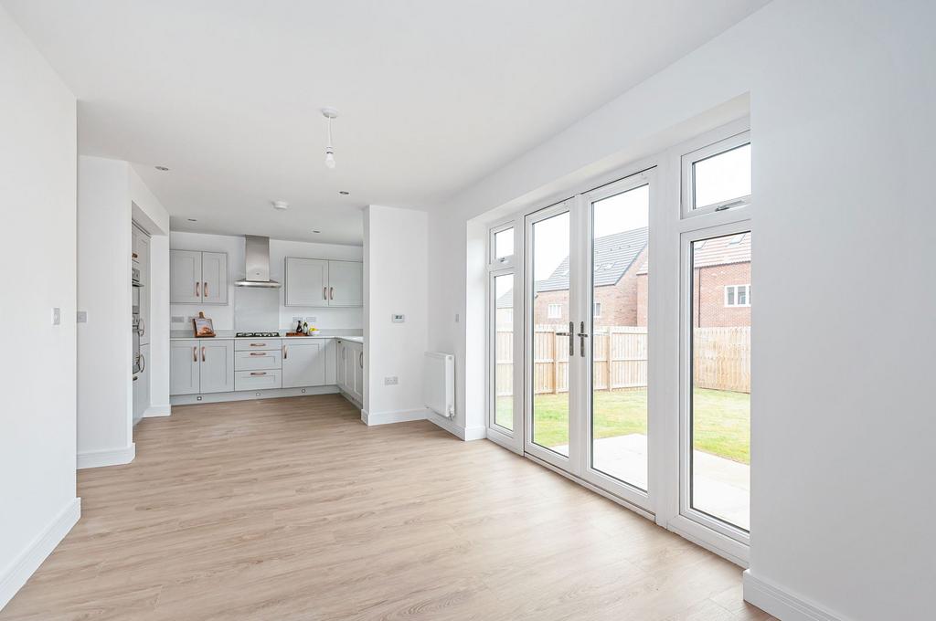 Great Gutter Lane West, Willerby HU10 4 bed detached house for sale - £ ...