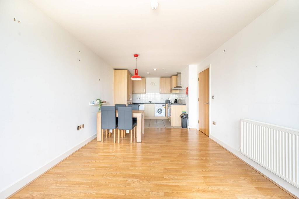 Apollo Court, Stratford, London, E15 2 bed flat - £2,200 pcm (£508 pw)