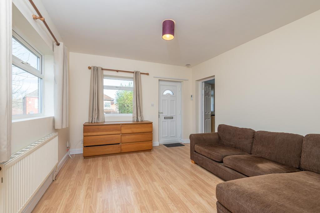 Gledhow Park Avenue, Leeds LS7 1 bed flat to rent - £750 pcm (£173 pw)