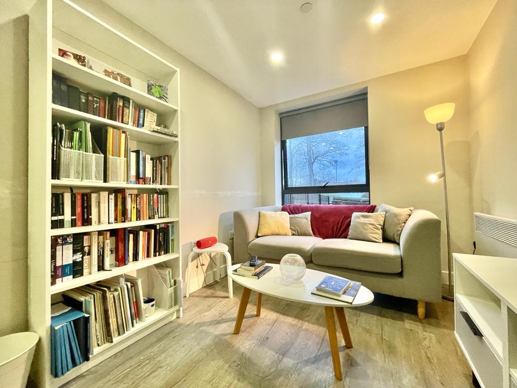 Northgate House, Stonegate Road... 1 bed apartment - £950 pcm (£219 pw)