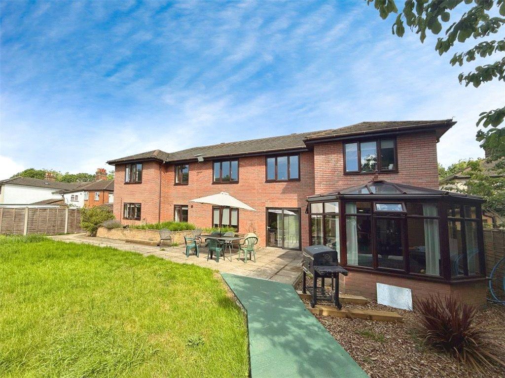 Horsell Moor, Woking, Surrey, GU21 1 bed in a house share to rent - £ ...