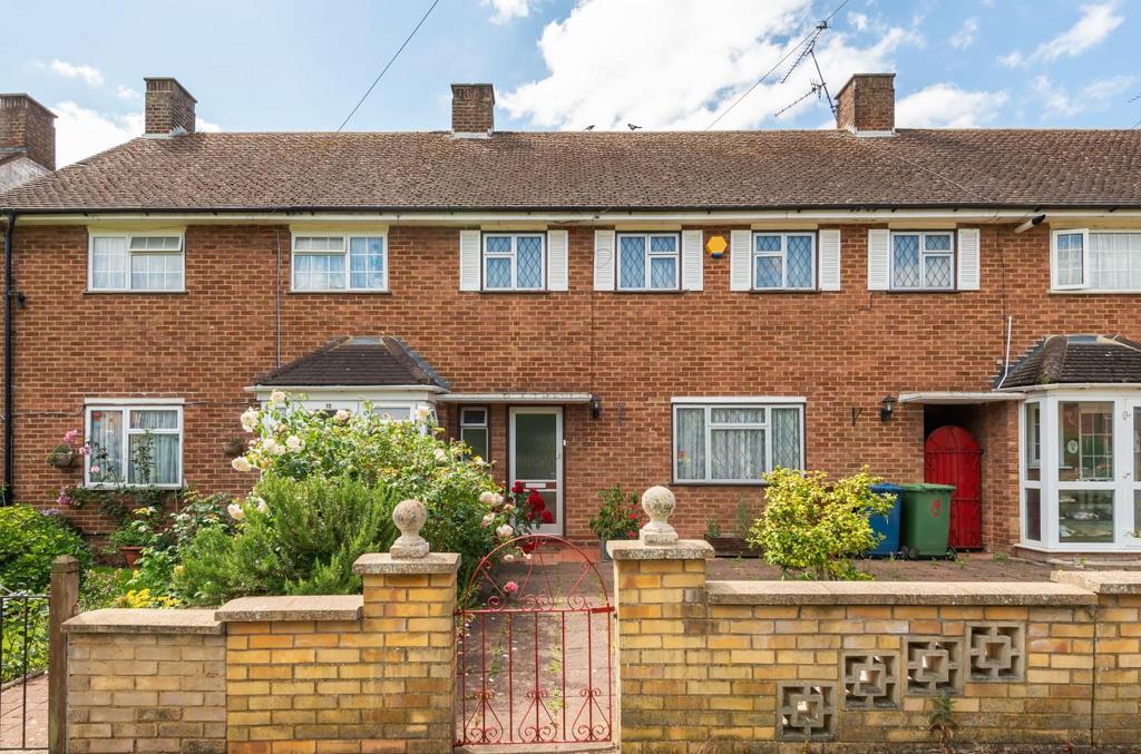 Flecker Close, Stanmore HA7 4 bed terraced house for sale - £499,999