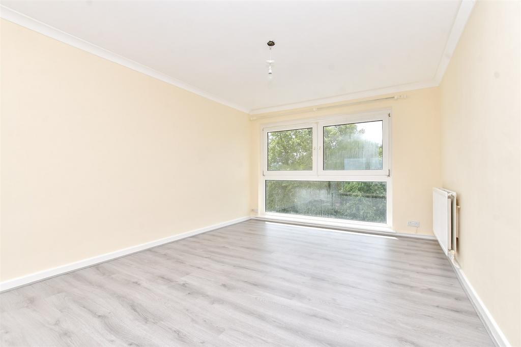 Birch Court, Wallington SM6 2 bed apartment - £198,500