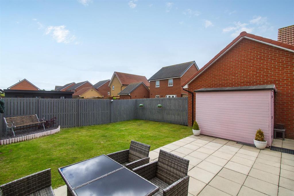 Ascot Drive, North Gosforth... 3 bed semi-detached house to rent - £ ...