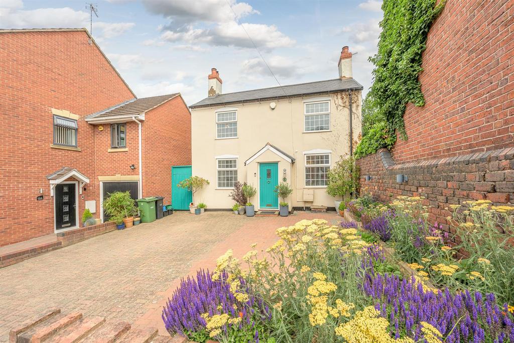 King William Street, Amblecote... 3 bed detached house for sale - £325,000