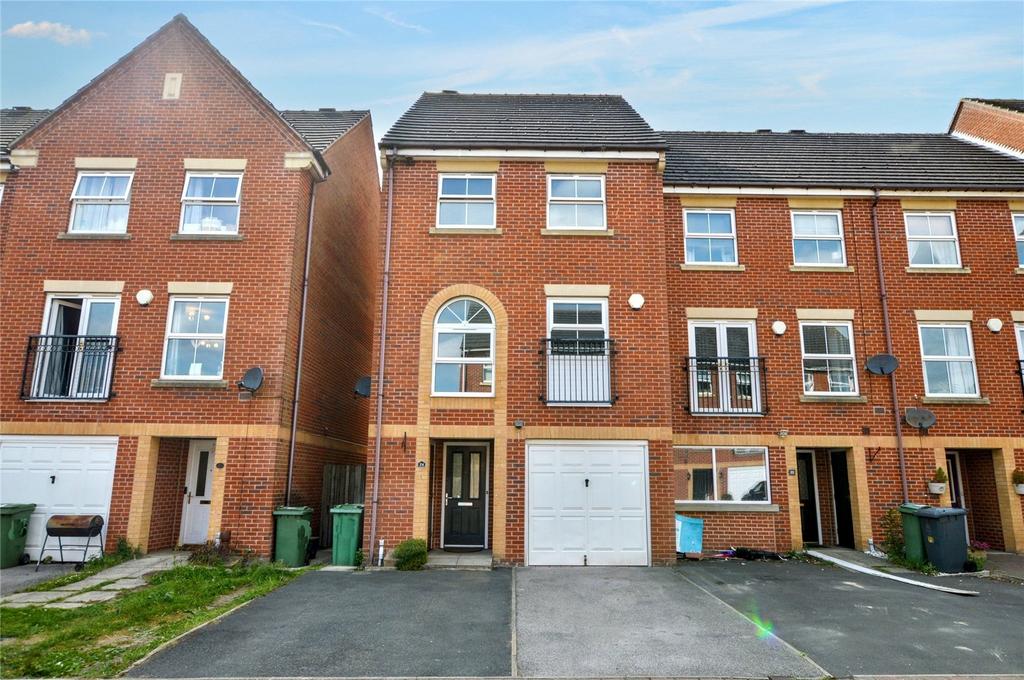 Glebe Court, Rothwell, Leeds 4 bed townhouse for sale - £293,995