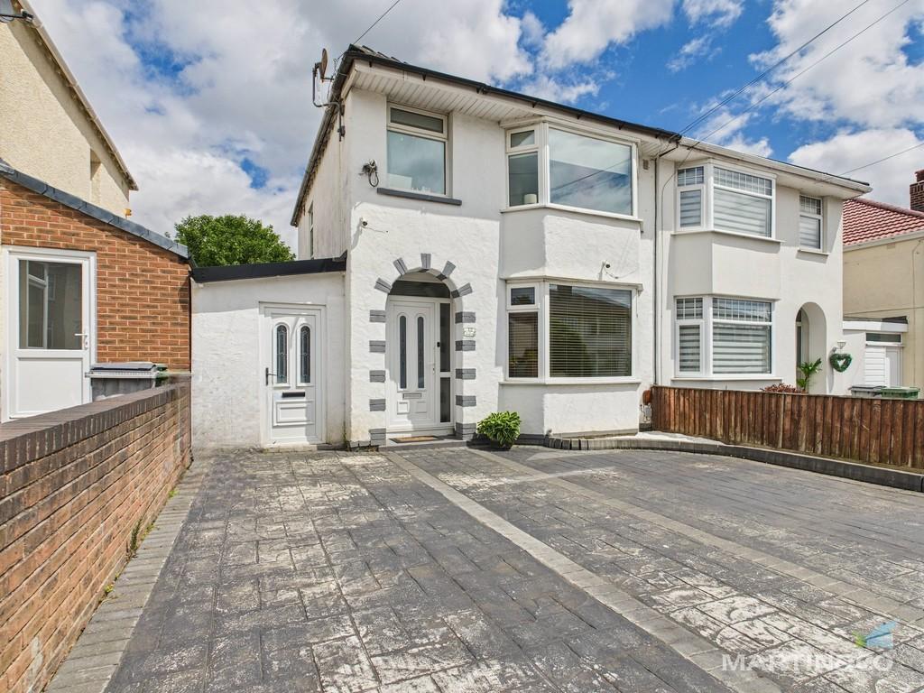 Lewisham Road, Wirral CH62 3 bed semi-detached house for sale - £240,000