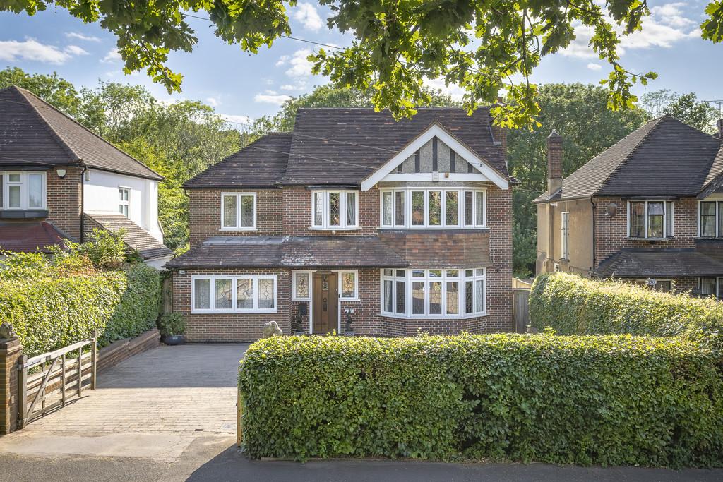 Coulsdon Road, Coulsdon CR5 5 bed detached house for sale - £900,000