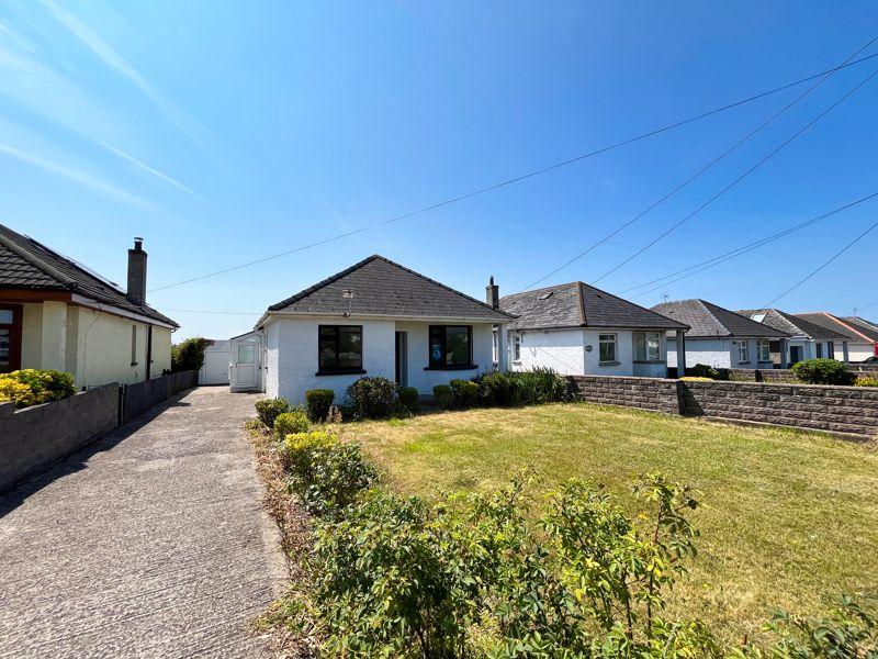 135 Fontygary Road, Rhoose, The Vale... 2 bed detached bungalow - £399,995
