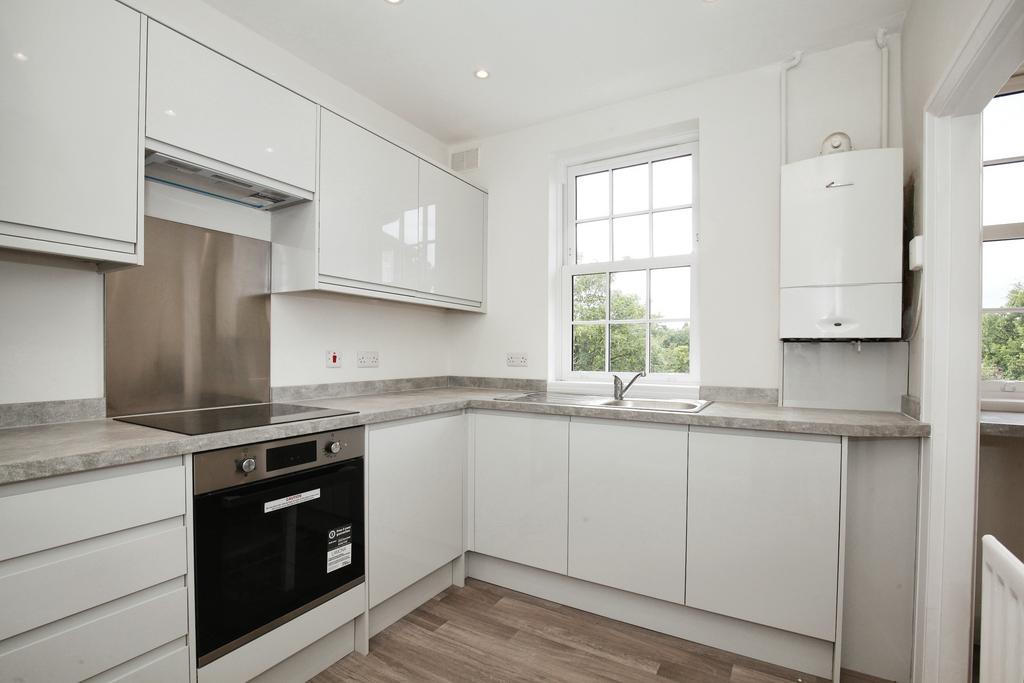 Station Parade, Noel Road 3 bed flat to rent - £2,850 pcm (£658 pw)