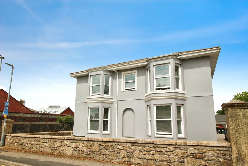 Trevu Road, Cornwall TR14 1 bed flat - £80,000