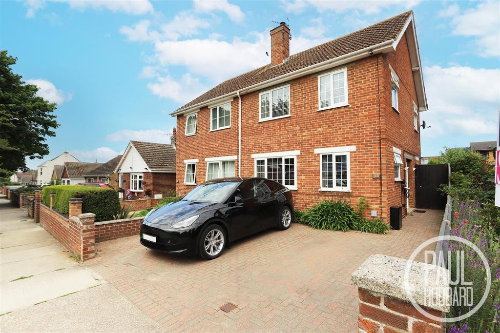 Walmer Road, Pakefield, NR33 4 bed semi-detached house for sale - £325,000