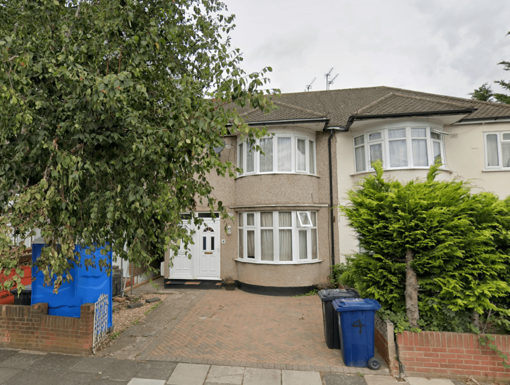 Greenford, UB6 2 bed flat - £1,750 pcm (£404 pw)