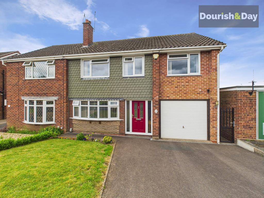Doxey Fields, Stafford ST16 4 bed semi-detached house for sale - £240,000
