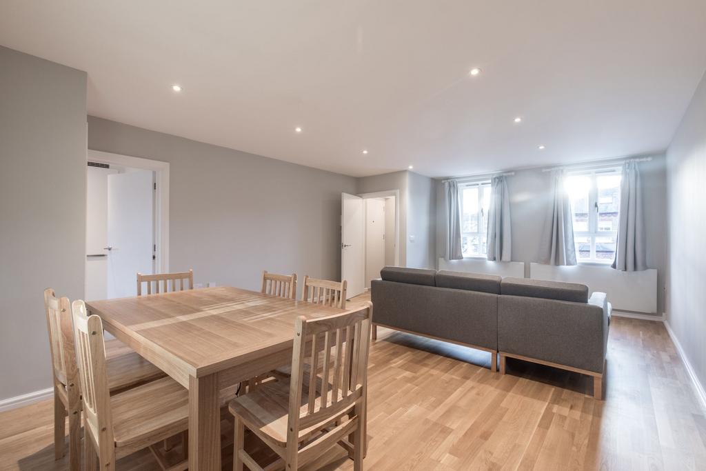 2 Walsingham House 28A Campbell Road 2 bed flat to rent - £1,900 pcm (£ ...