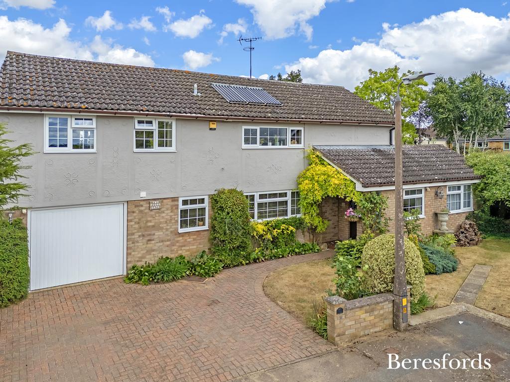 Pound Gate, Stebbing, CM6 4 bed detached house - £675,000