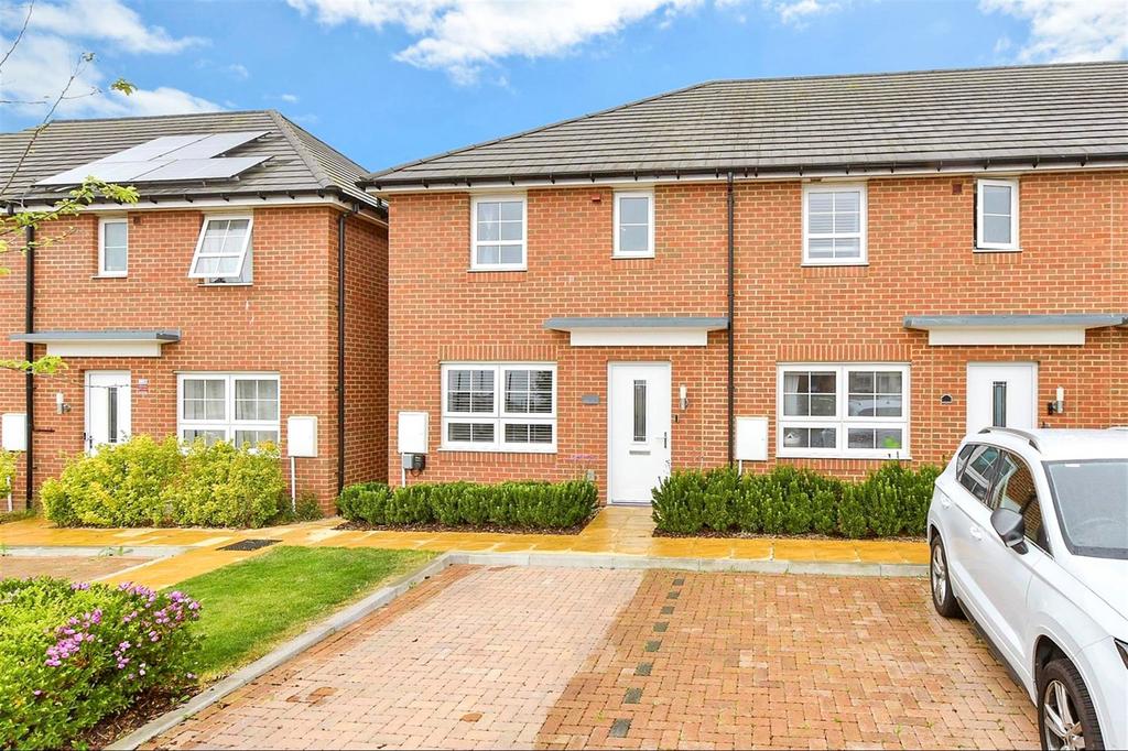 Goldcrest Row, Whitfield, Dover, Kent 3 bed terraced house for sale - £ ...