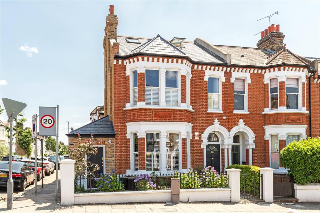 Broomwood Road, London, SW11 4 bed end of terrace house to rent - £ ...