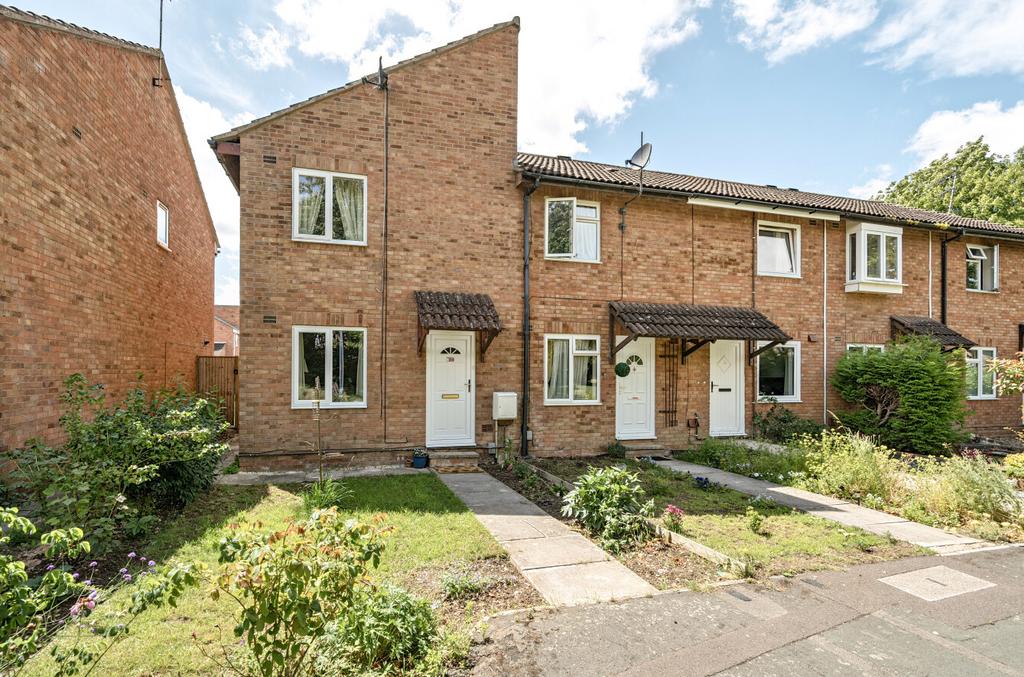 Chalgrove Field, Freshbrook, Swindon... 3 bed end of terrace house - £ ...