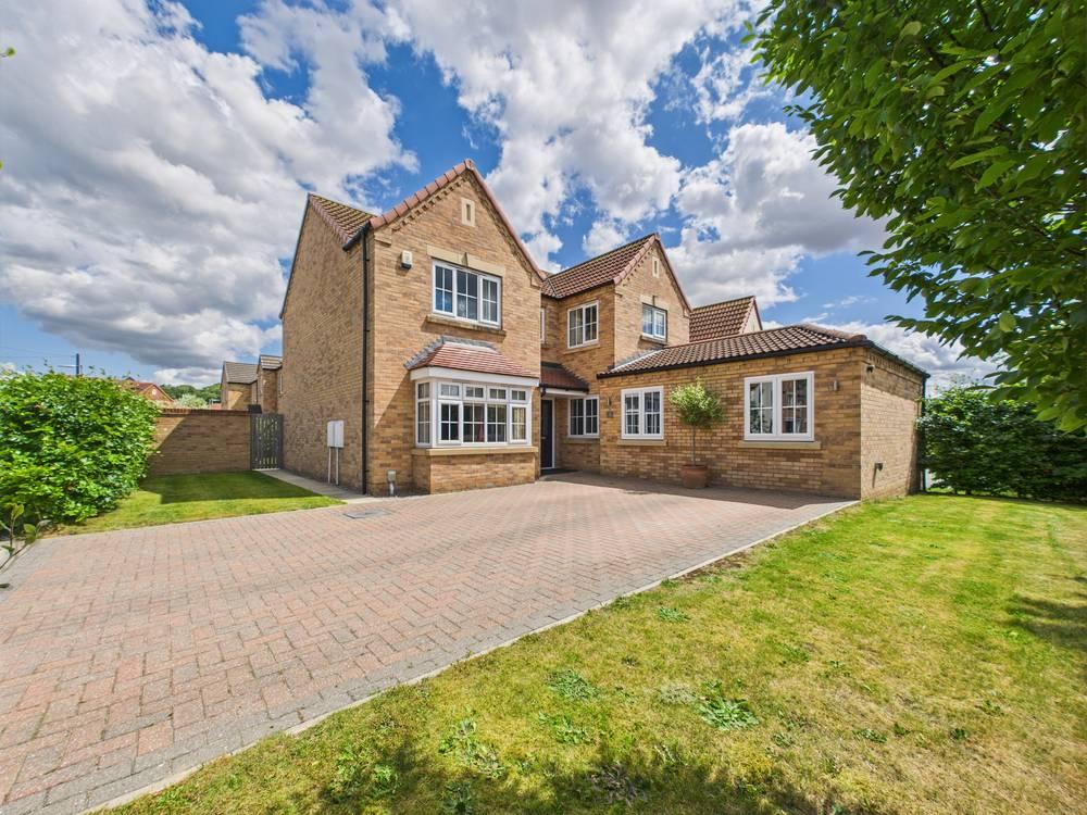 Chatsworth Drive Elloughton HU15 1LS 4 bed detached house for sale - £ ...