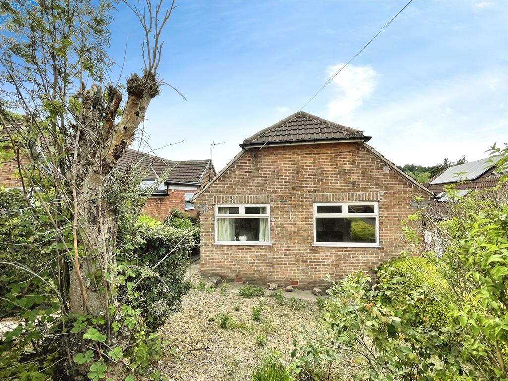 Holmley Bank, Dronfield, S18 2 bed bungalow - £200,000