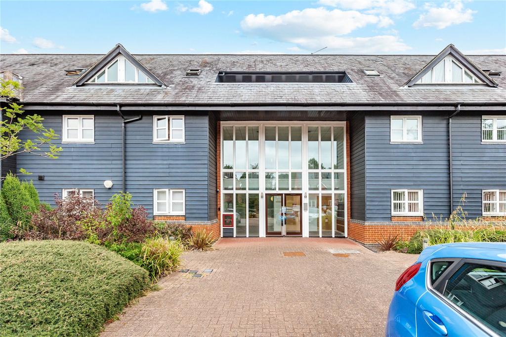 Cornsland Close, Upminster, RM14 2 bed apartment for sale - £400,000