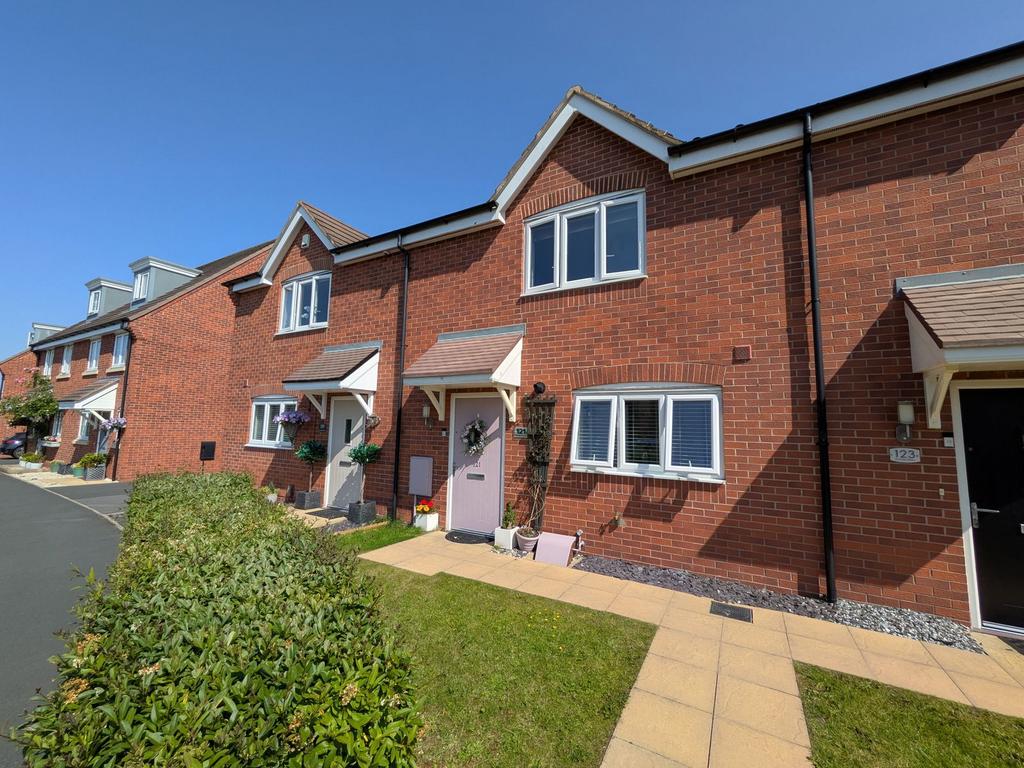 Burnham Road, Wythall 3 bed terraced house - £330,000