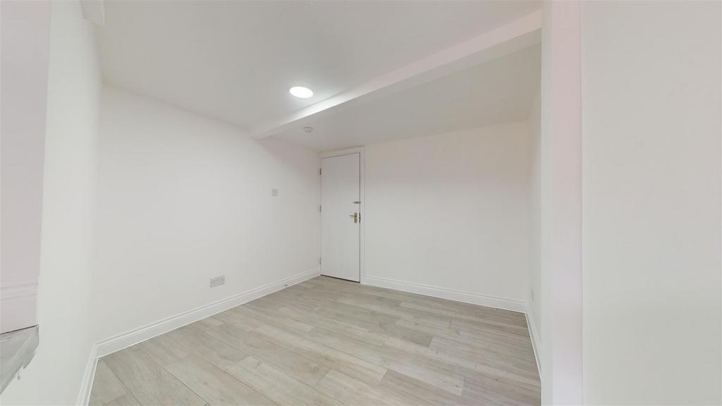 Harrow Road, Kensal Green NW10 1 bed property - £700 pcm (£162 pw)