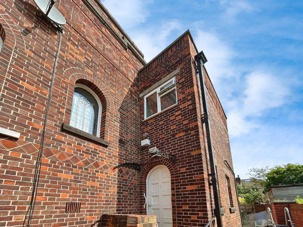 Corbar Road, Stockport, Greater... 1 bed flat to rent - £850 pcm (£196 pw)