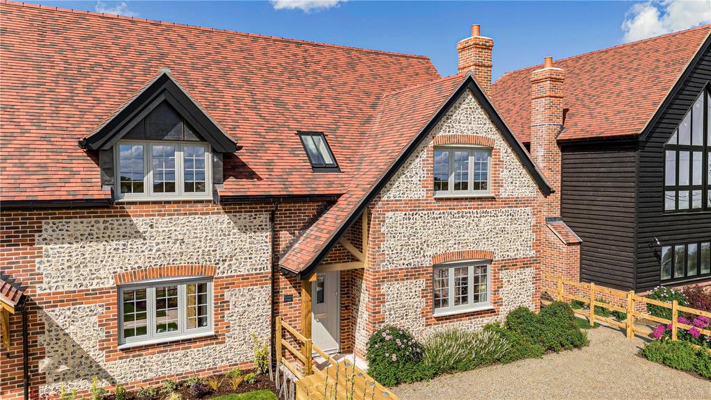Ibstone, Buckinghamshire, HP14 3 bed end of terrace house for sale - £ ...