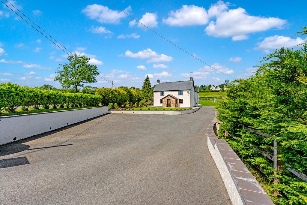 Clawddnewydd, Ruthin, Denbighshire 4 bed equestrian property for sale ...