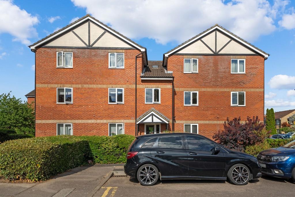 Foxglove Way, Hackbridge 2 bed apartment for sale - £270,000