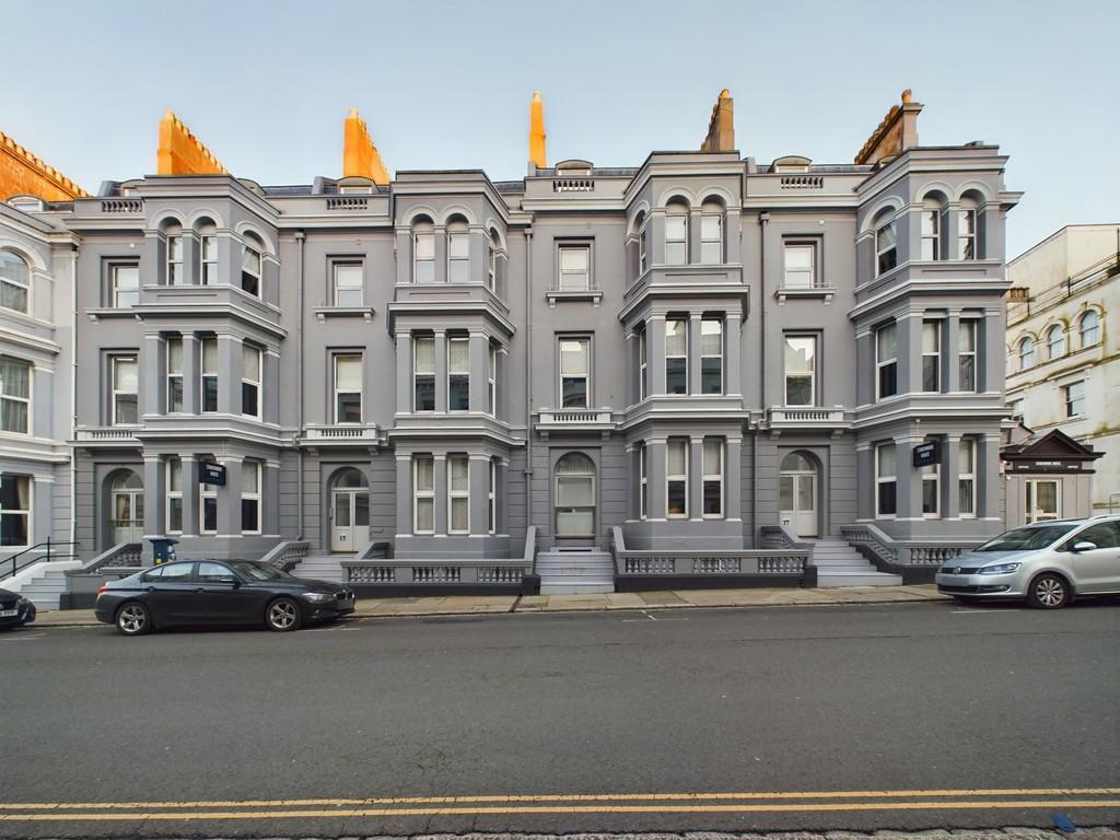 Elliot Street, Plymouth PL1 2 bed apartment - £1,600 pcm (£369 pw)