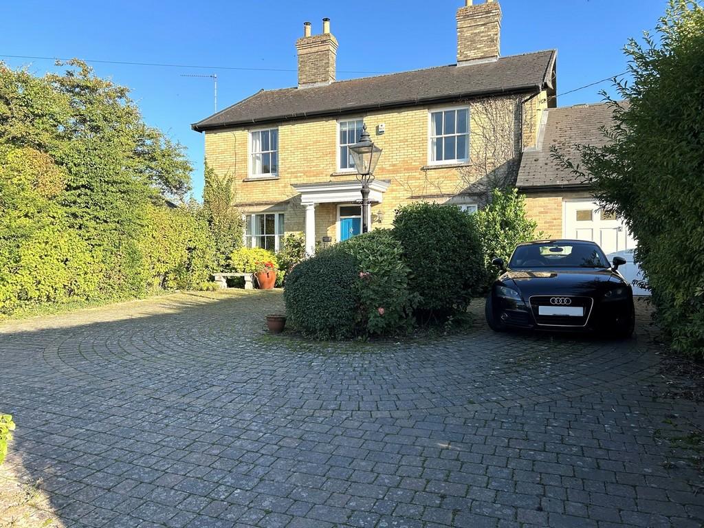 Botesdale 4 bed detached house for sale - £650,000