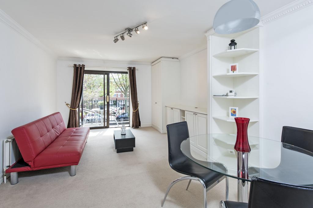 Condray Place, Westbridge Road SW11 2 bed apartment - £2,250 pcm (£519 pw)