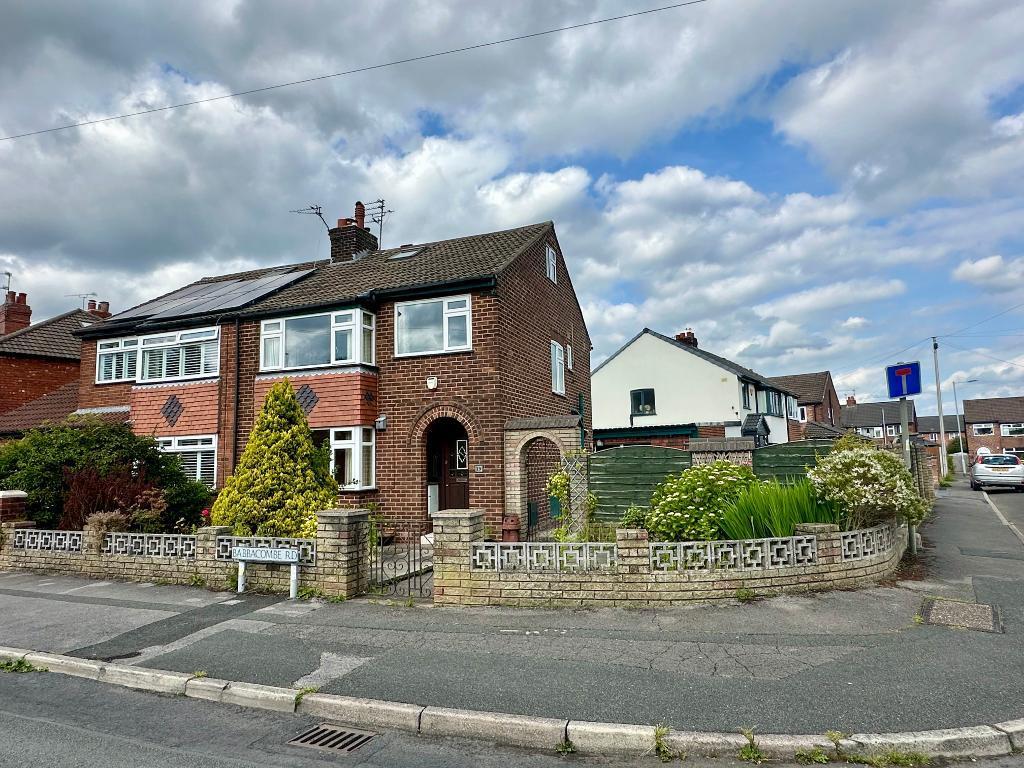 Offerton, Stockport SK2 3 bed semi-detached house - £325,000