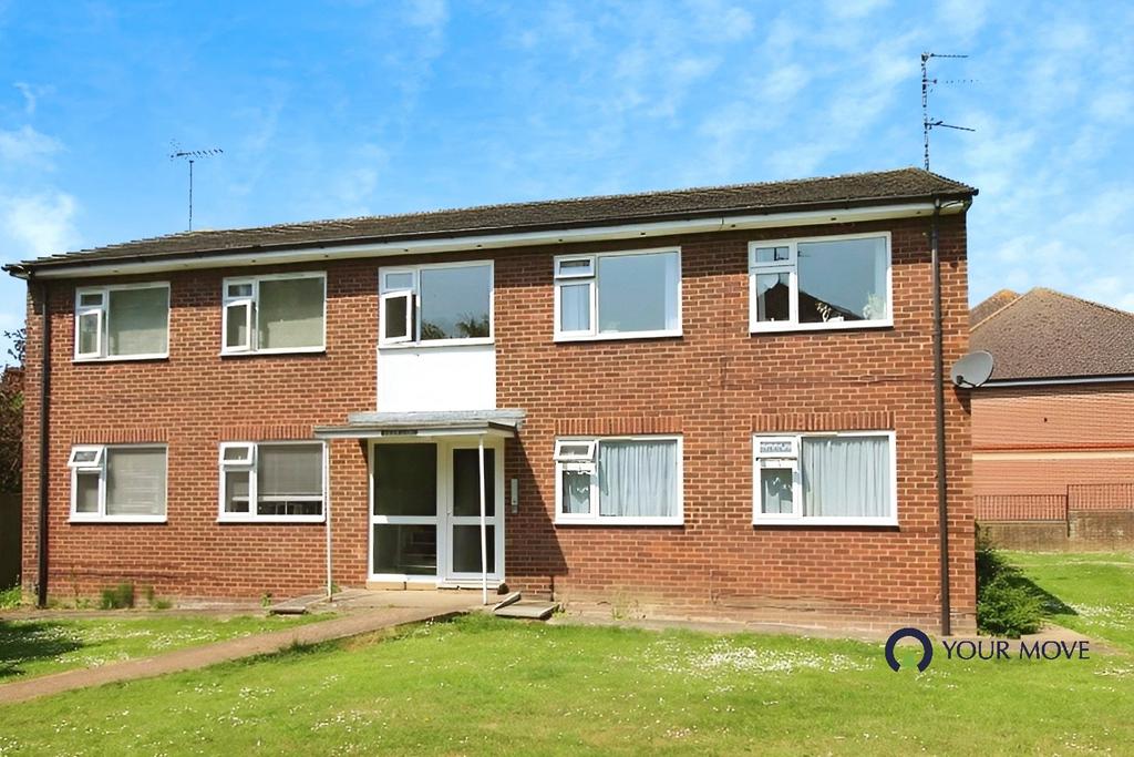 Walnut Walk, East Sussex BN26 2 bed flat for sale - £170,000